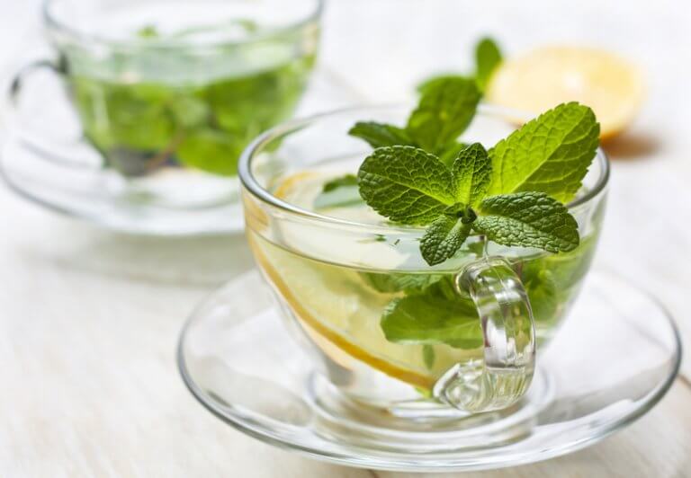 Peppermint Tea: 6 Health Benefits & How Much to Drink | Keto Zone® | Dr ...